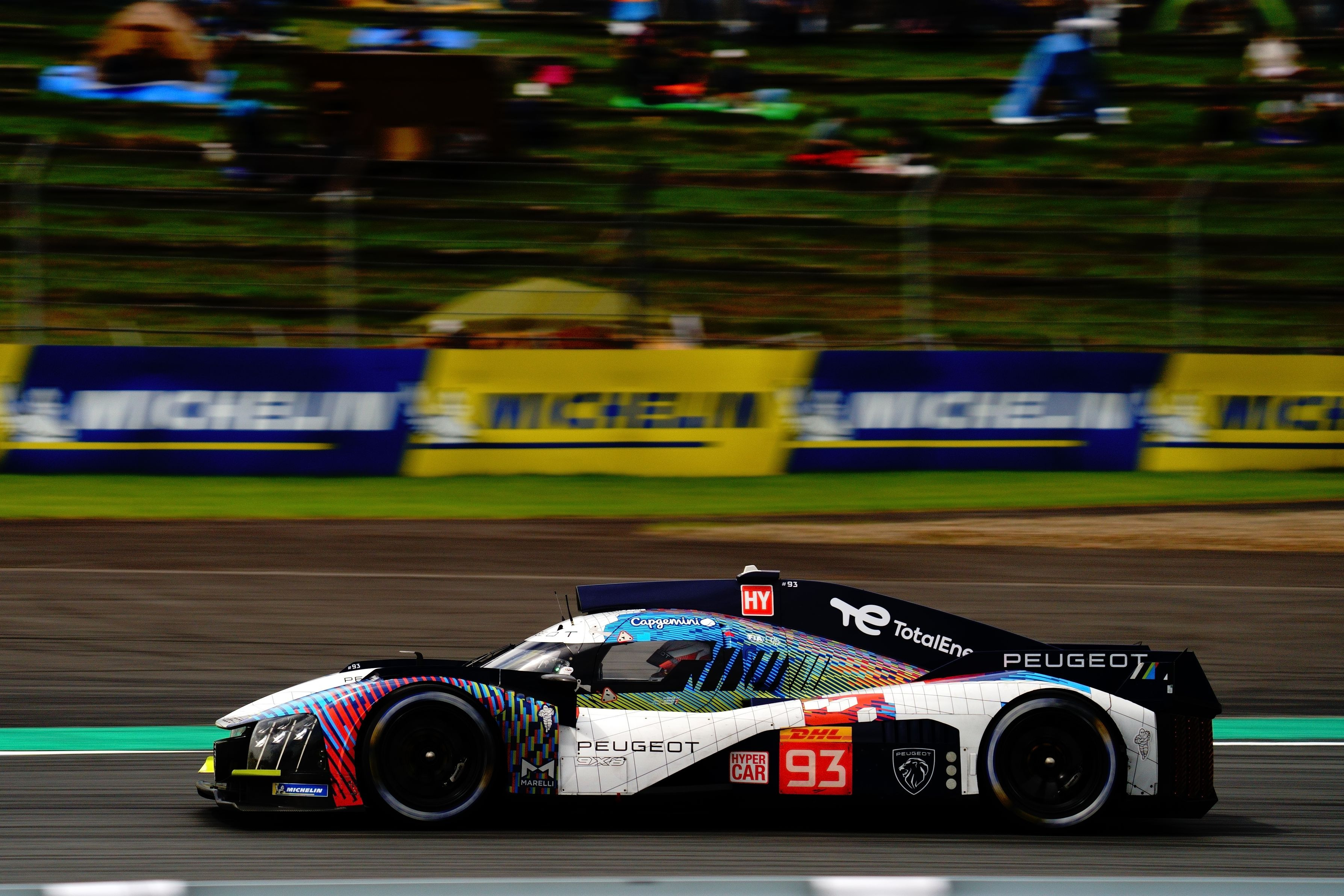 WEC Rd FSW ADVANコーナー(TOSHIさん) | αcafe αの写真投稿サイト ｜ ソニー